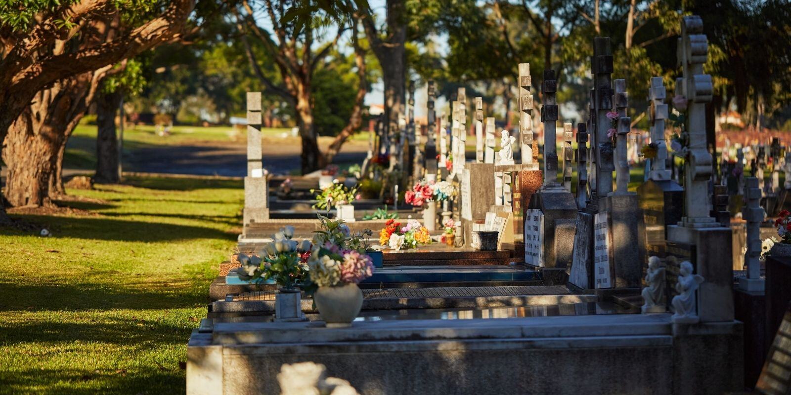 Metropolitan Memorial Parks - Ashes into Grave | Rookwood General ...